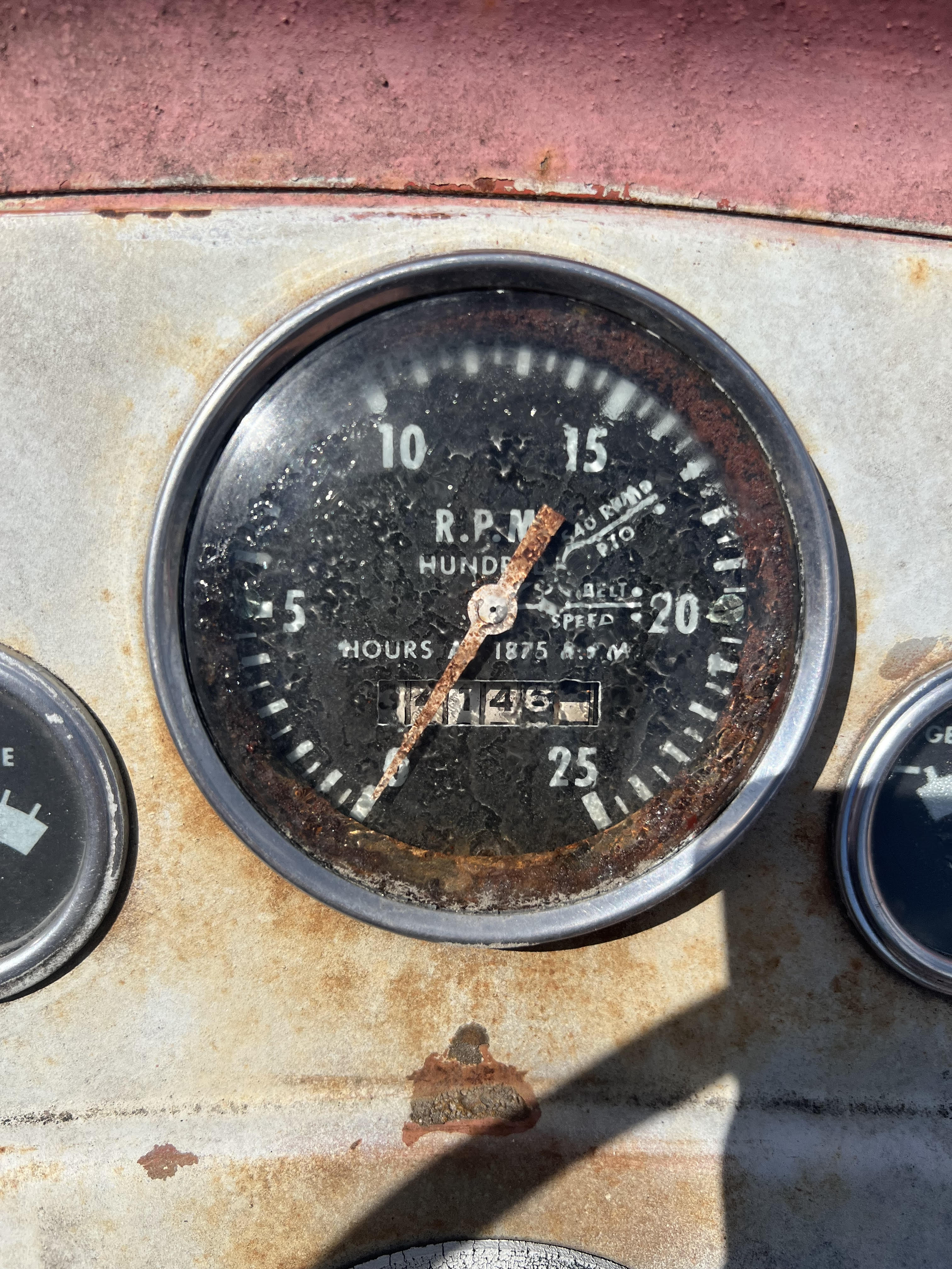 Finishing mower, 3pt single shank ripper, Agricultural Loaders and ...