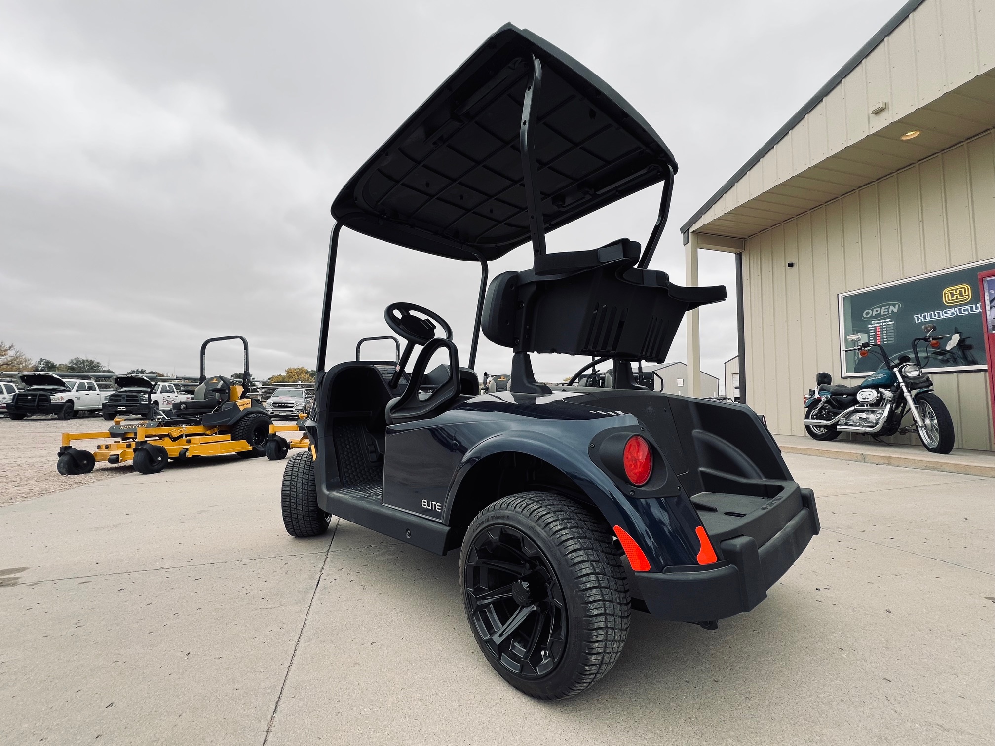2025 E-Z-GO Freedom RXV ELiTE for Sale | Golf Cart Resource