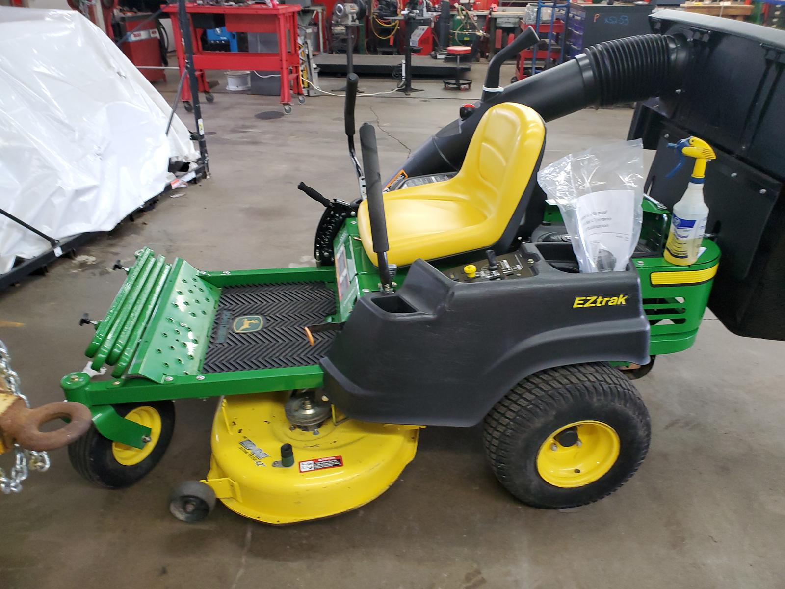 2014 John Deere EZtrak™ Z235 20 hp with 42-in. Deck for sale in ...