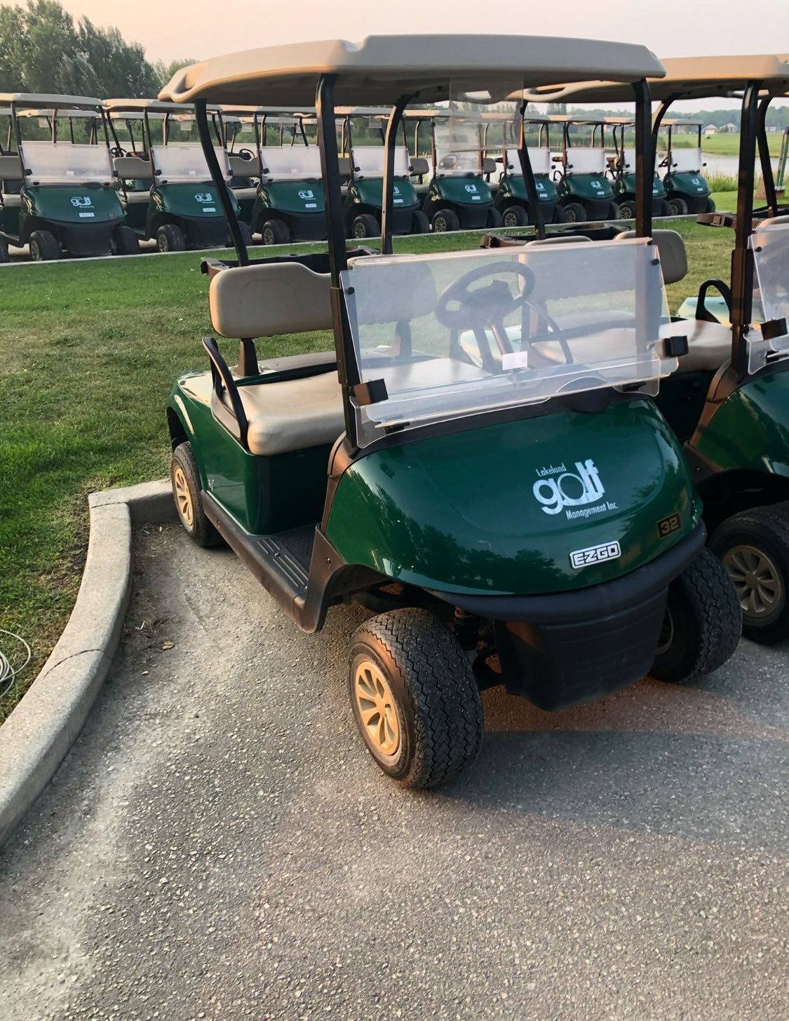 Golf Carts Universe Satellite ROCANVILLE, SK (306) 645-2669