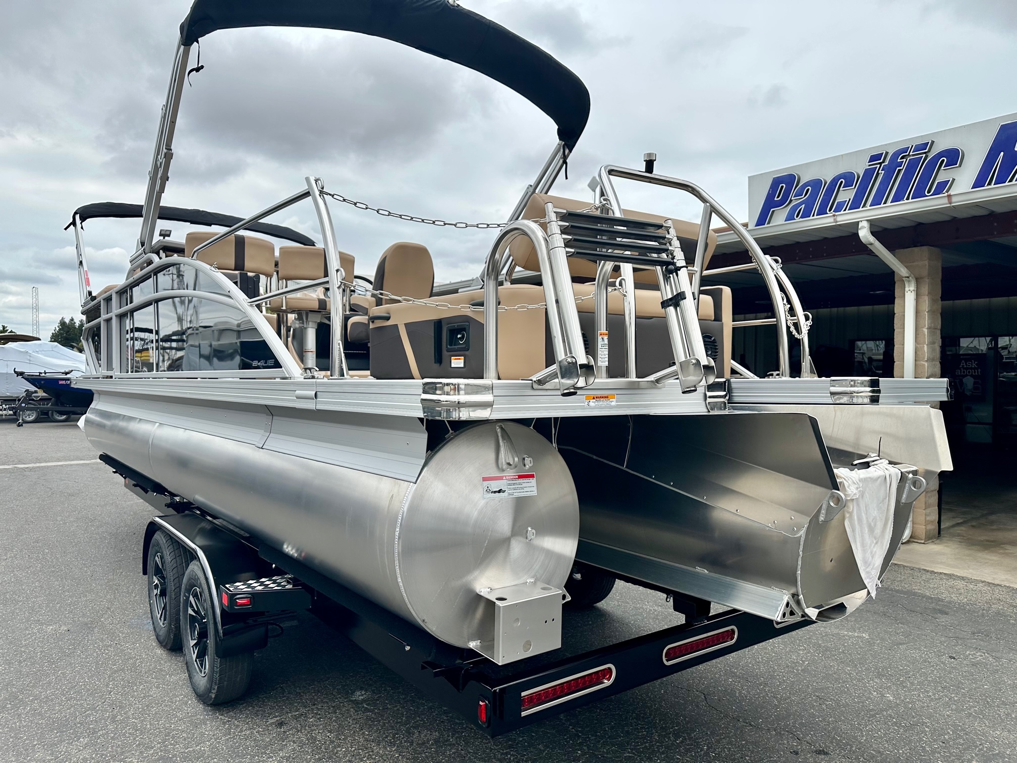 Pontoons Pacific Marine Center Madera, CA (559) 432-2277