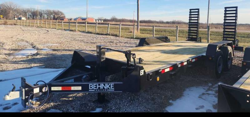 Equipment Trailer, Motorcycle Trailers and Snowmobile Trailers Trailer ...