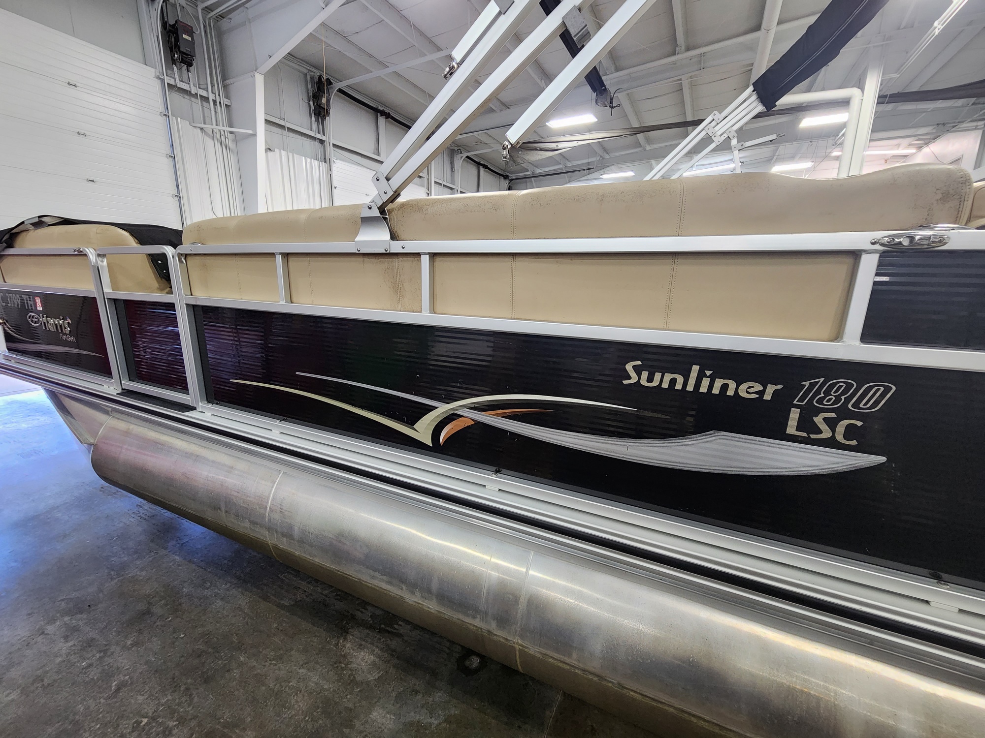 Pontoons Wilson Marine