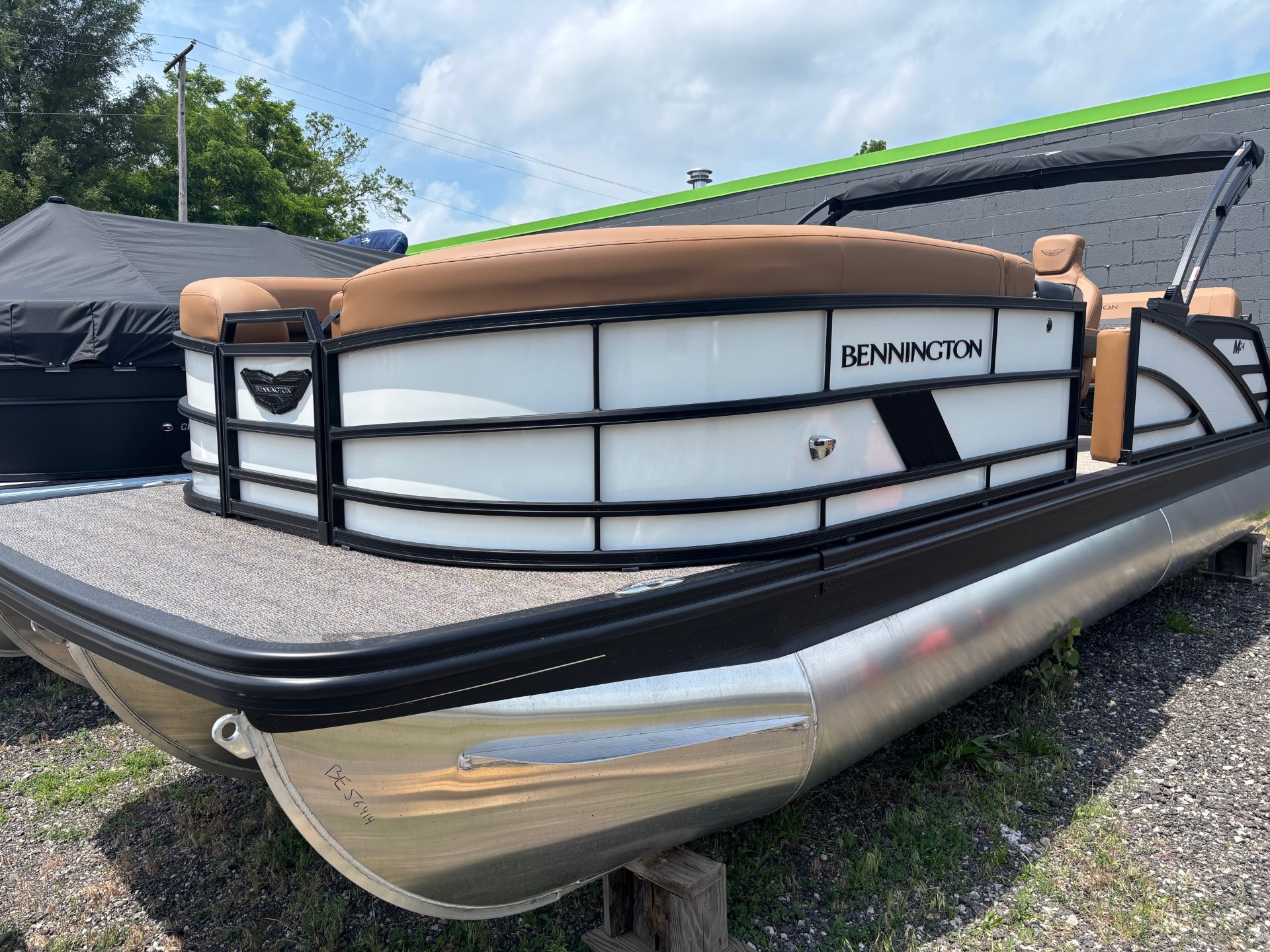 2025 Pontoons from Bennington Wilson Marine