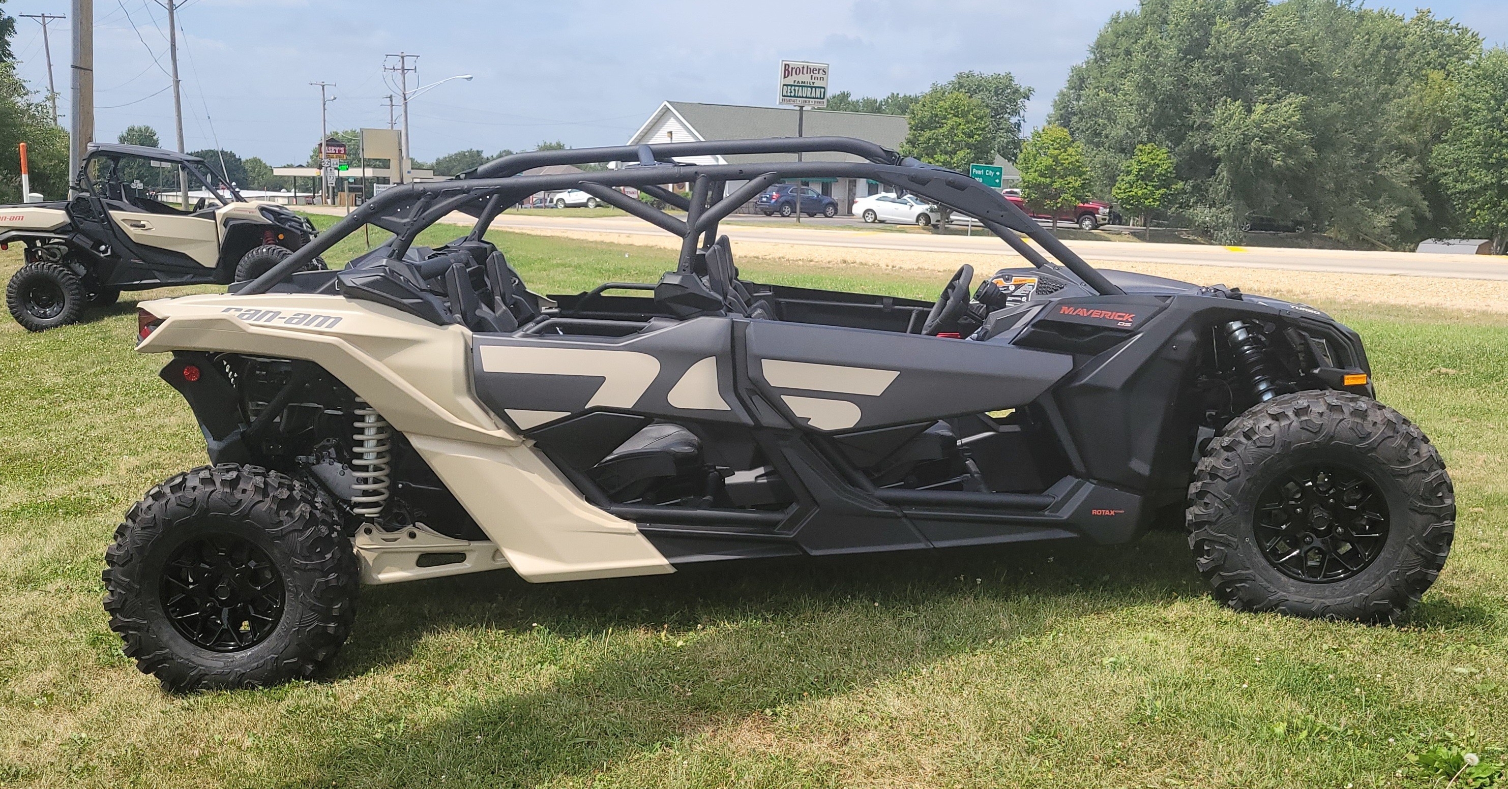 Side x Side Eastland Motor Sports Lanark, IL (815) 493-6835