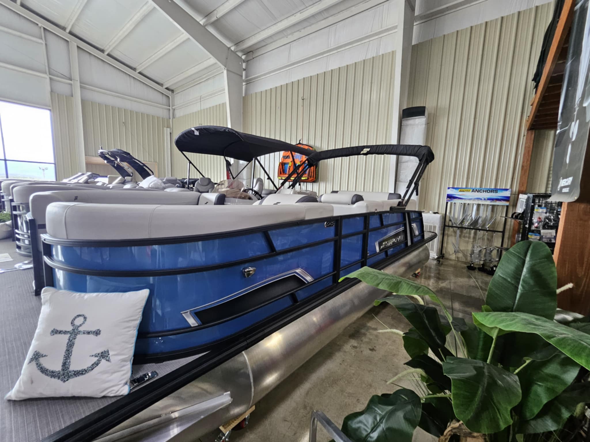 New Pontoons Norris Lake Boat Store LaFollette, TN (865) 256-9839