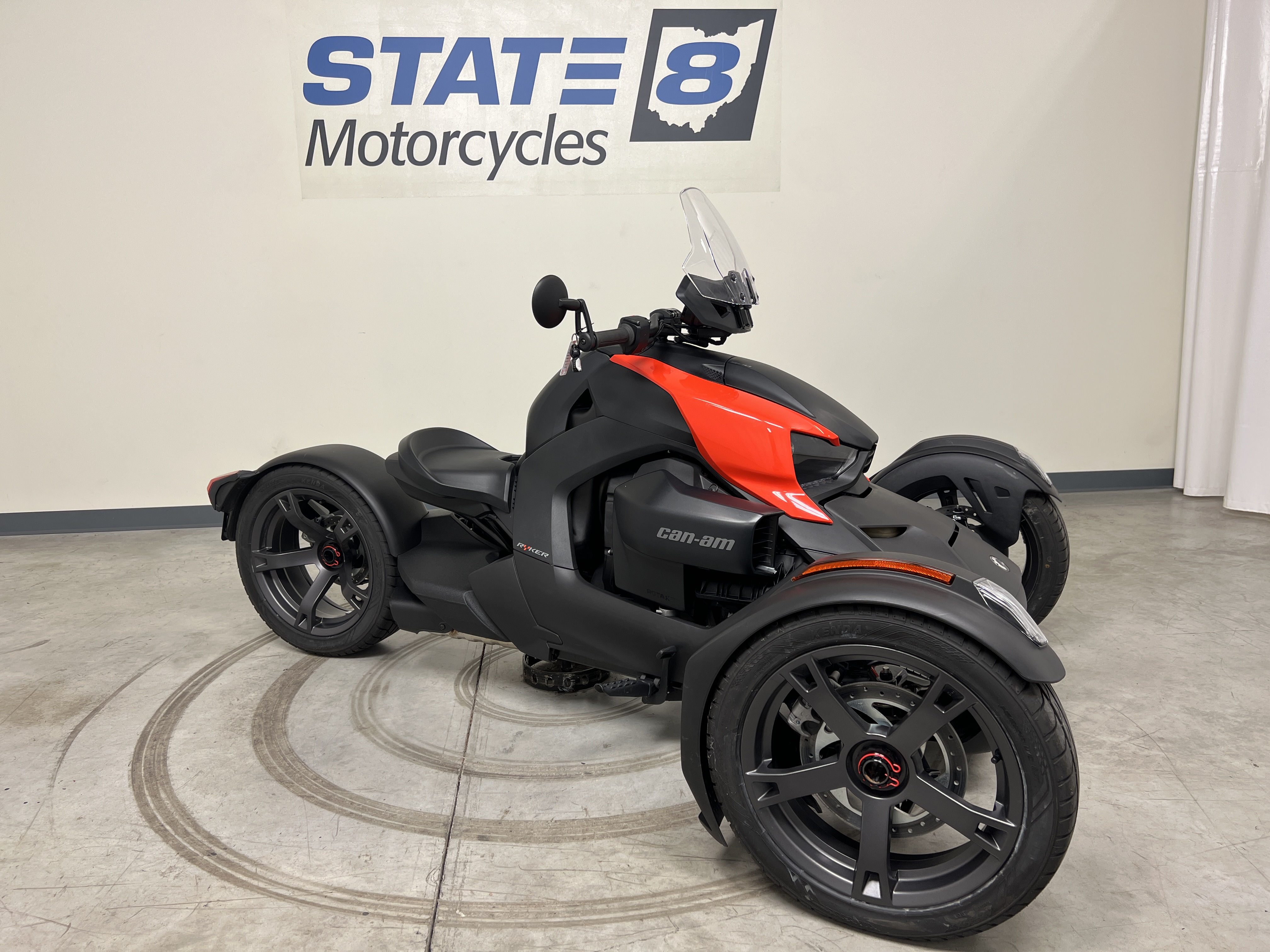 3 Wheel Motorcycle from Can-Am and Honda State 8 Motorcycles