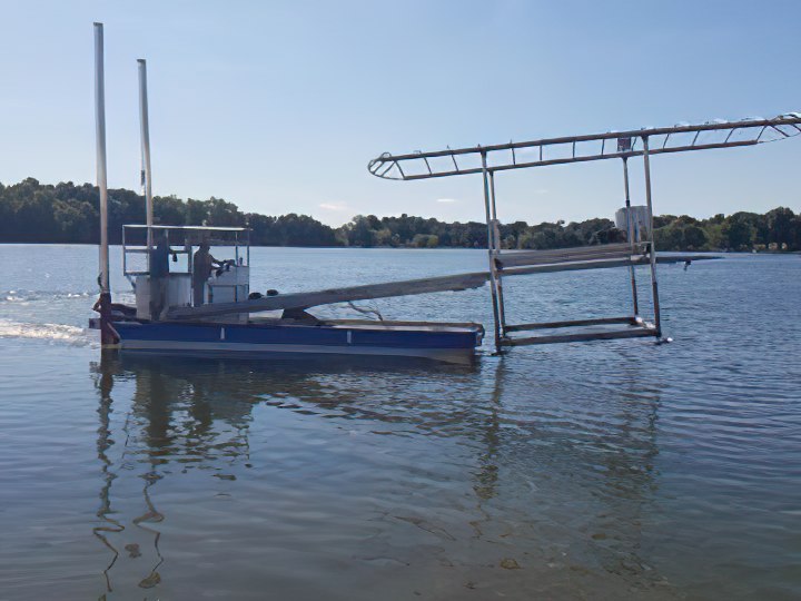 HOIST & BARGE SERVICES Starboard Choice Marine Edwardsburg, MI (269 ...