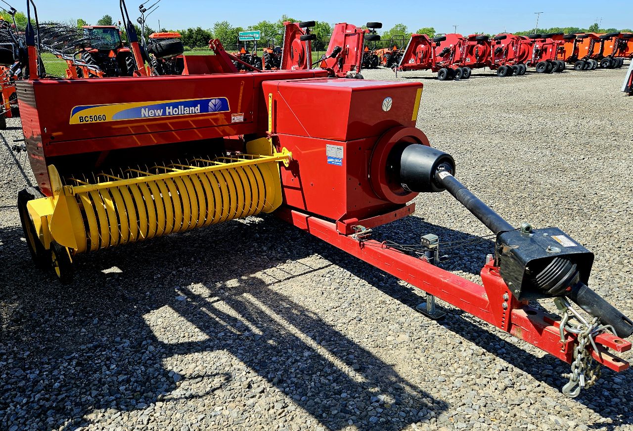 Agricultural Balers, Commercial Lawn Mowers and HEADER Baxla Tractor Sales