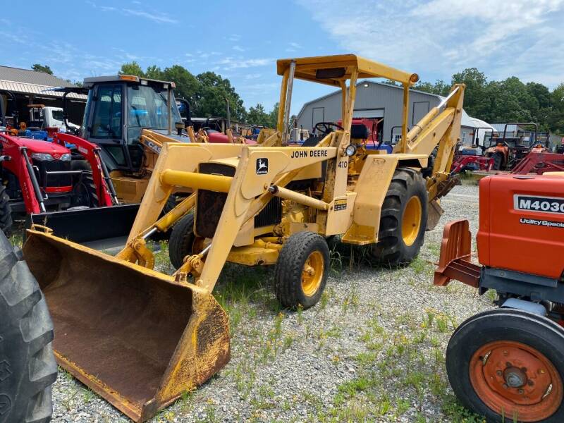 Backhoes and Discs JOE'S TRACTOR SALES, INC. THOMASVILLE, NC (800) 881-4582