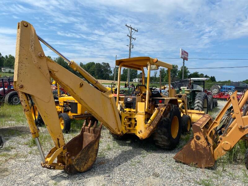 Backhoes and Discs JOE'S TRACTOR SALES, INC. THOMASVILLE, NC (800) 881-4582