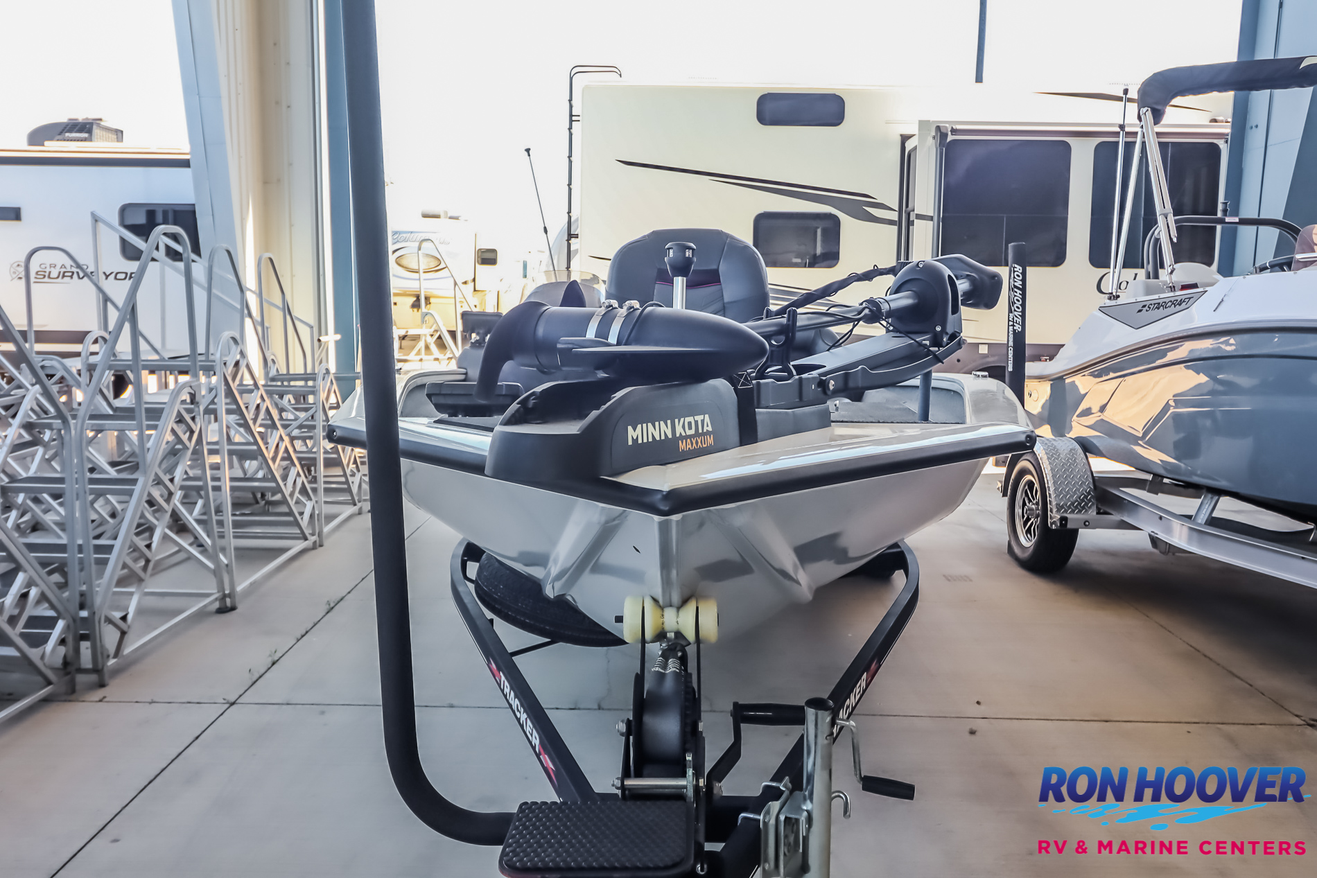 Offshore boat, Boat, Boats and Pontoons from Tracker Boats Ron Hoover ...