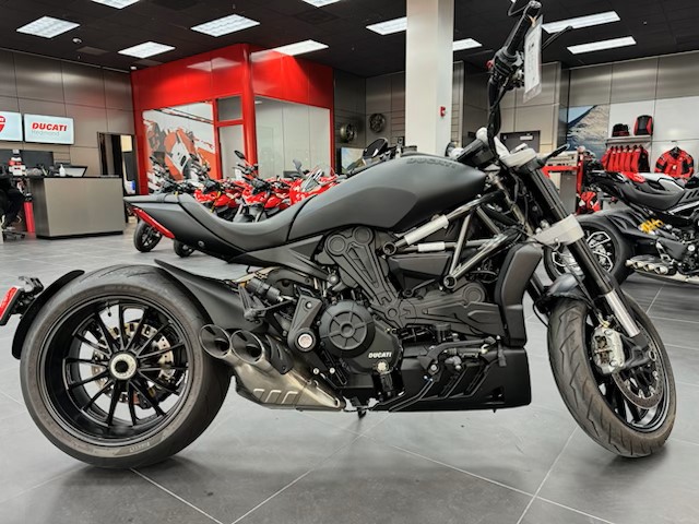 In-Stock New and Used Models For Sale in Redmond, WA Ducati Redmond ...