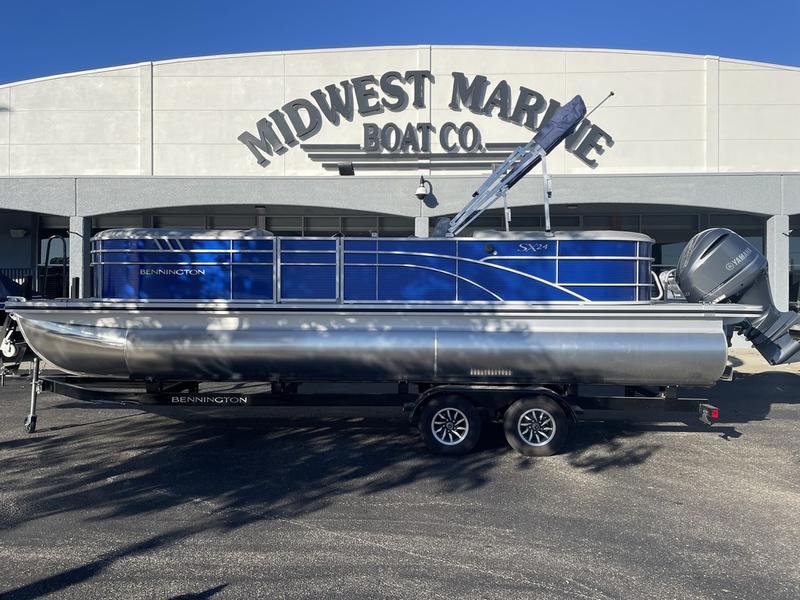 Tritoon from Bentley Pontoons, Tigé and Bennington Midwest Marine Boat ...