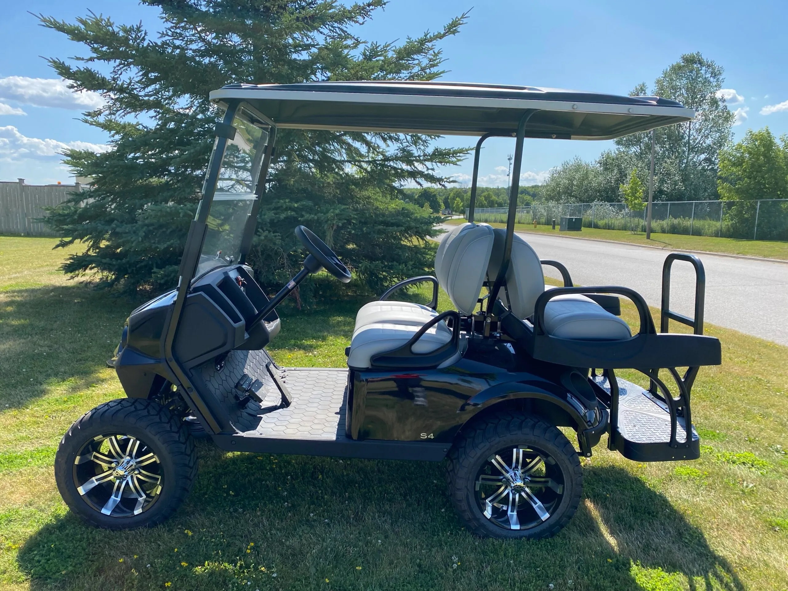 In-Stock New and Used Models For Sale in Stoney Creek, ON Stanmore Carts