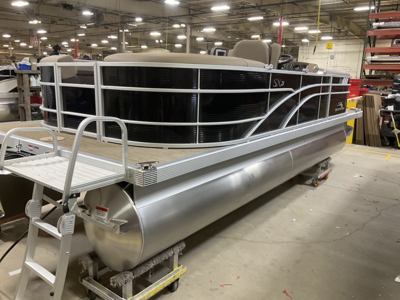 New Bennington Pontoons for Sale in St. Cloud, MN | Miller Marine