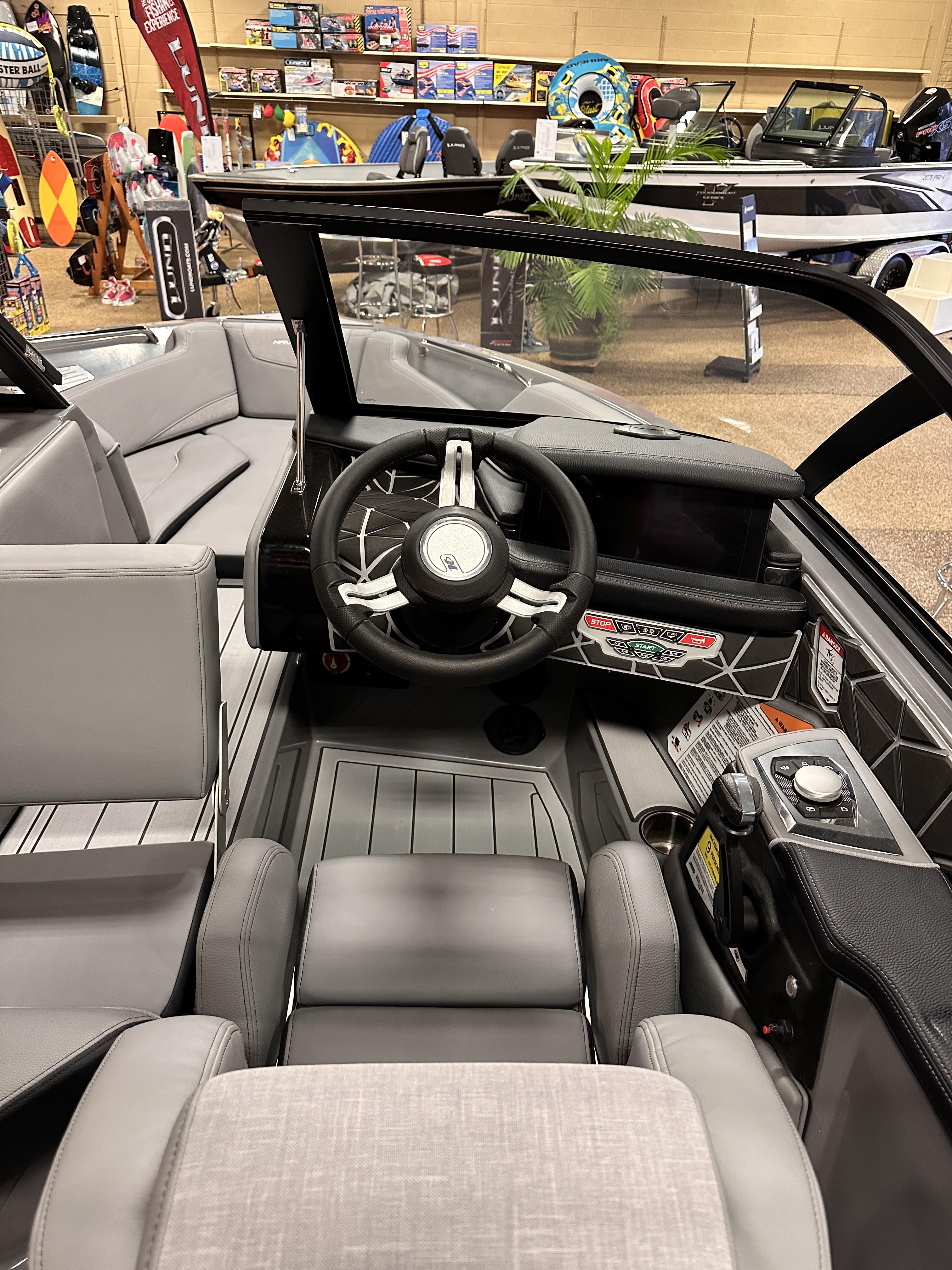 New Boats Victory Marine Fremont, NE (402) 721-1341