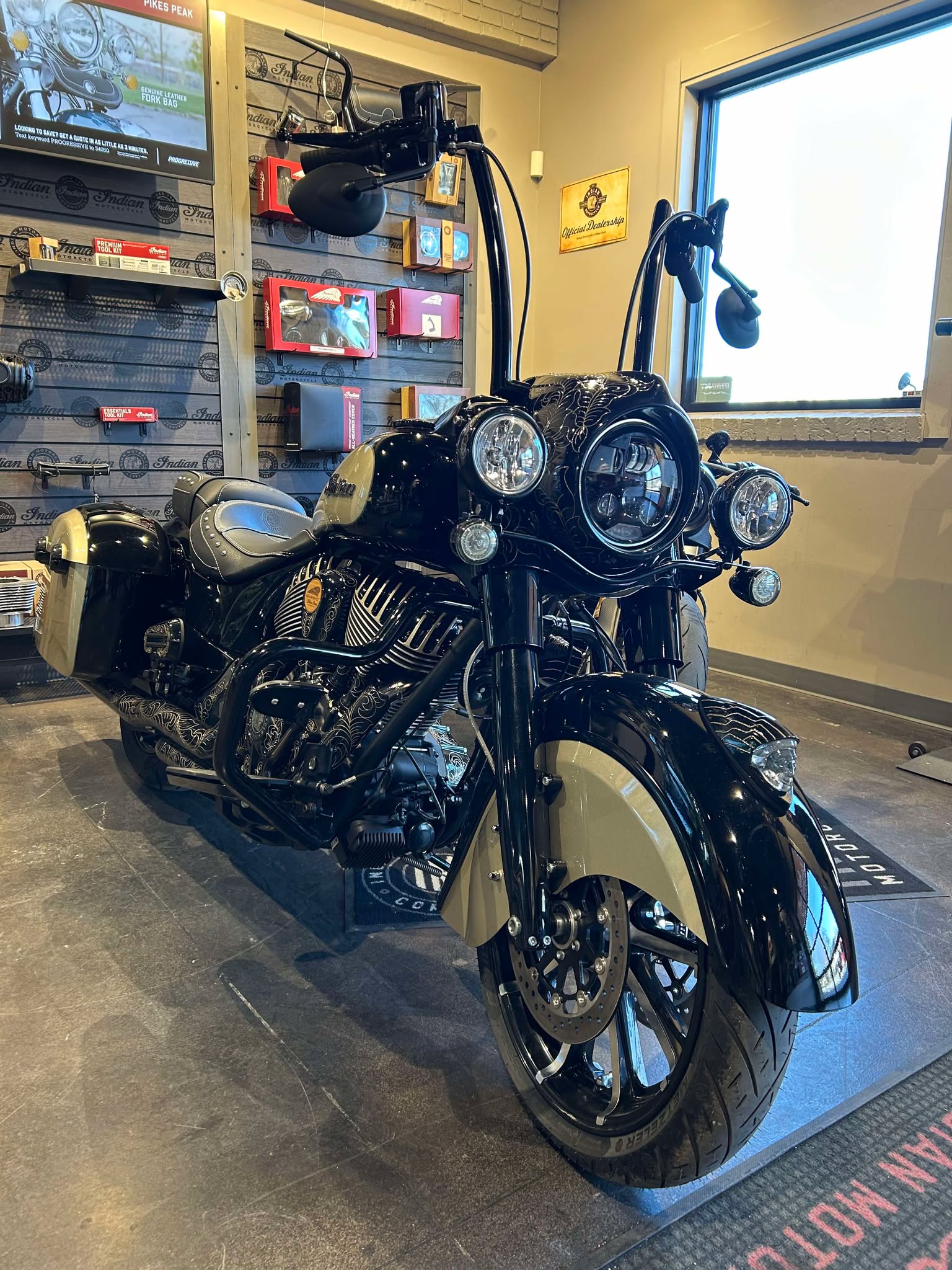 Indian Motorcycle® Dealer near Aurora, CO | Pikes Peak Indian Motorcycle®