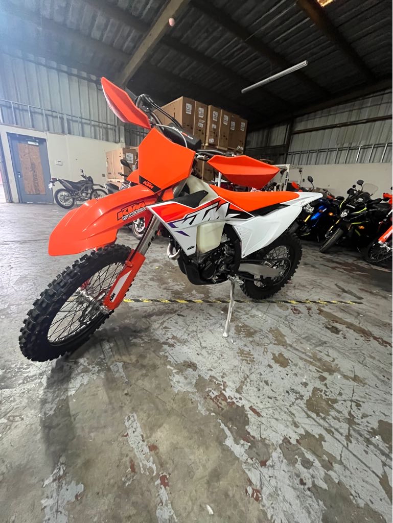 Dirt Bikes Honda Kawasaki KTM of Modesto Modesto, CA (209) 529-5424