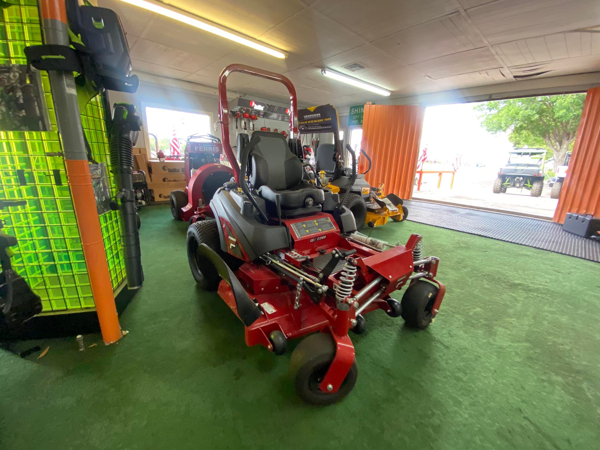 Ferris® Lawn Mowers For Sale | Shiner, TX | Ferris® Dealer