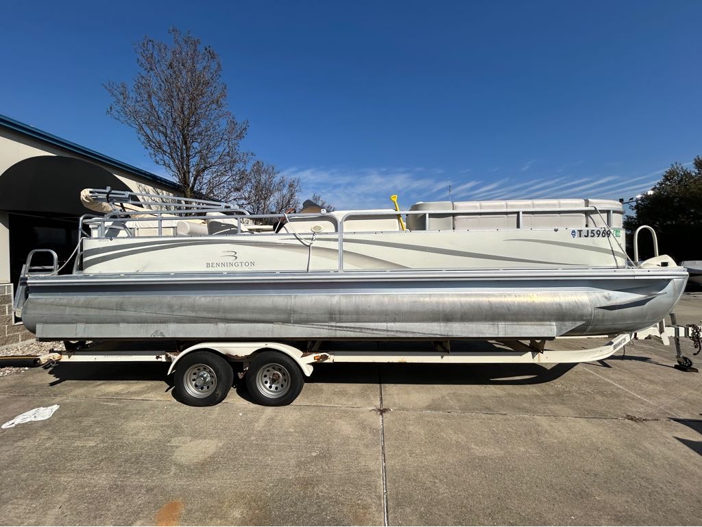 Pontoons Lake Springfield Marina Springfield, IL (217) 483-3625