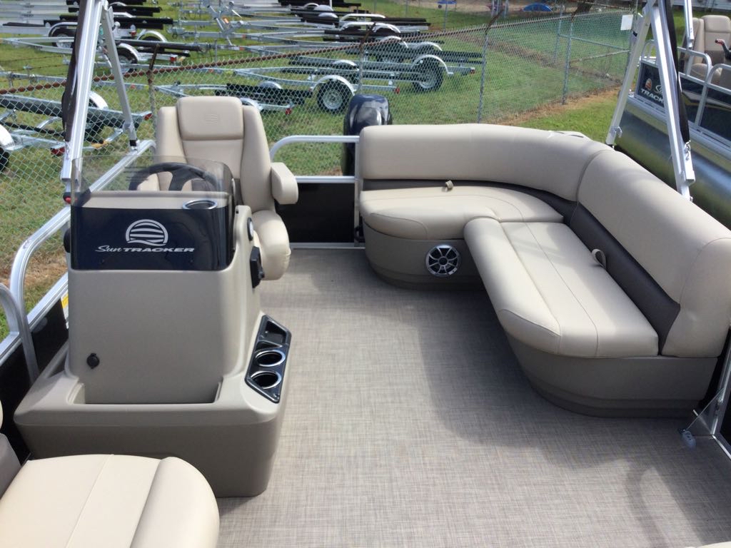 Boats and Pontoons Short's Marine Millsboro, DE (302) 945-1200