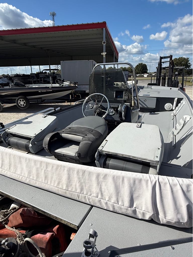 Used Inventory from Duracraft, Sun Tracker and Xpress Cajun Outboards ...