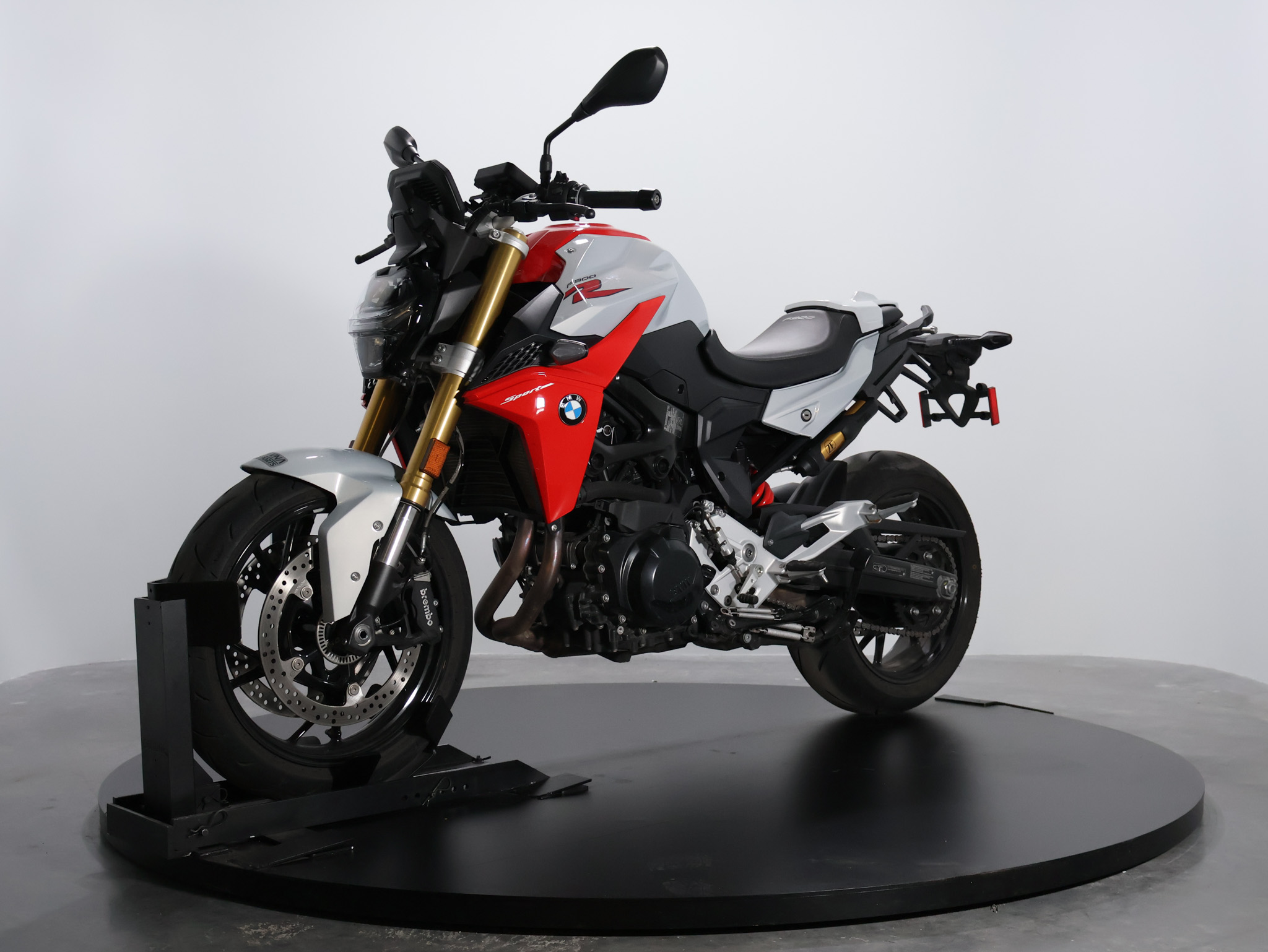 2021 BMW F900R for sale in Kelowna, BC. UsedMotorcycles.ca