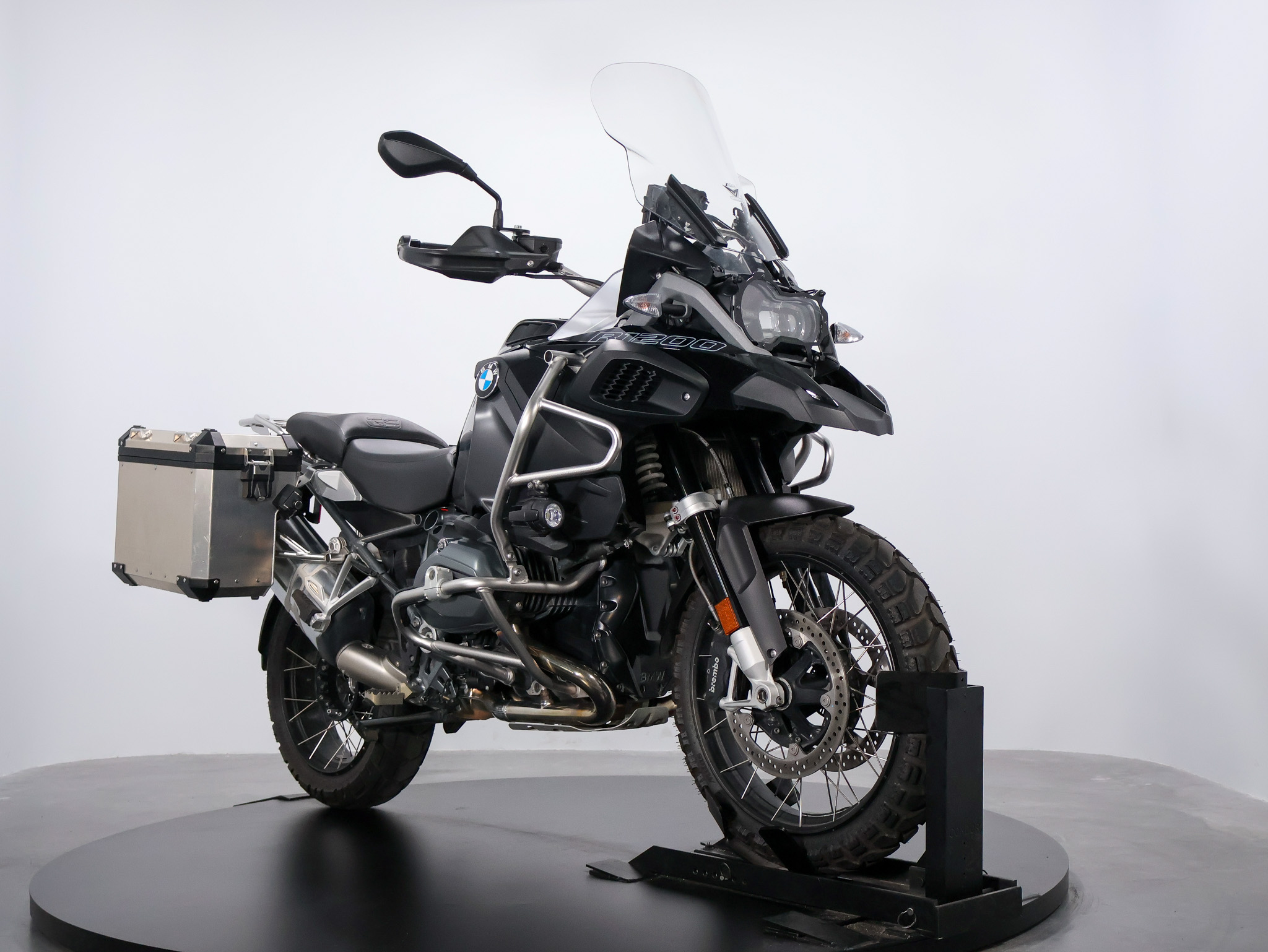 2017 BMW R1200GSA for sale in Kelowna, BC. UsedMotorcycles.ca