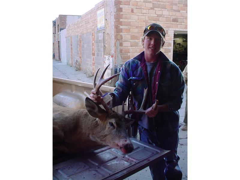 2009 Big Buck Contest Gun & Reel Sports Jamestown, ND (800) 427-2850